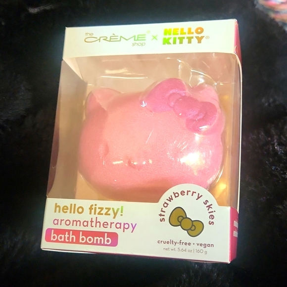 Hello Kitty | Bath & Body | Hello Kitty X The Crme Shop Bath Bomb ...